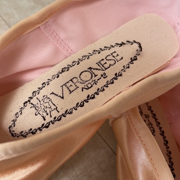 Chacott | Shoes | Chacott Veronese Pink Ballet Pointe Shoes Various ...